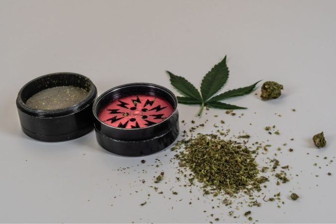 How To Clean Weed Grinder - My CBD Story